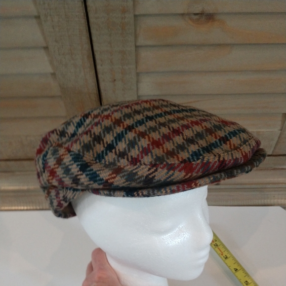 Vintage | Accessories | Vintage Belgium Wool Cashmere Newsboy Plaid ...